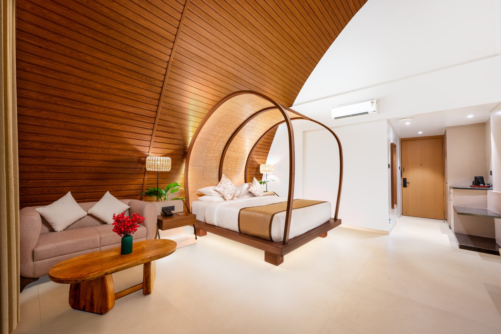 ARK Lake Resort – Luxury Rooted in Nature