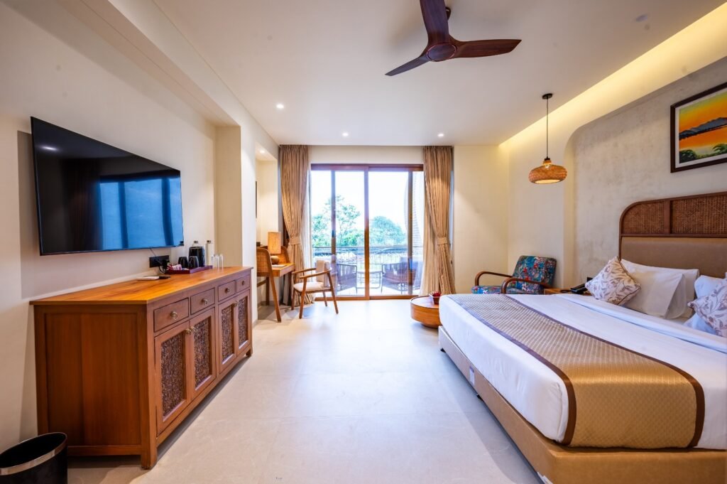 ARK Lake Resort – Luxury Rooted in Nature
